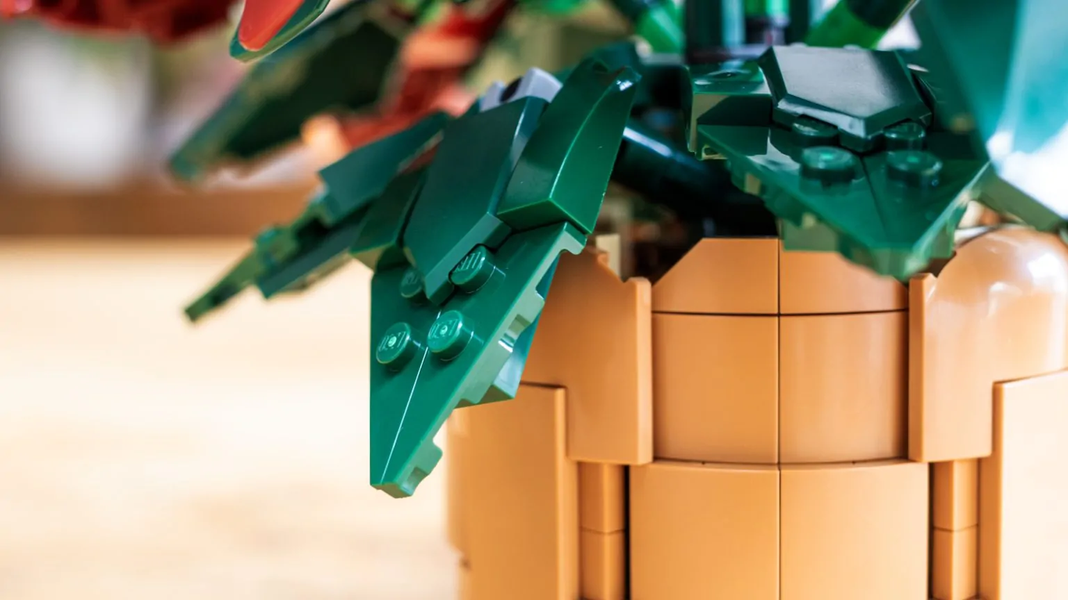 LEGO Botanical Collection 10370 Poinsettia review