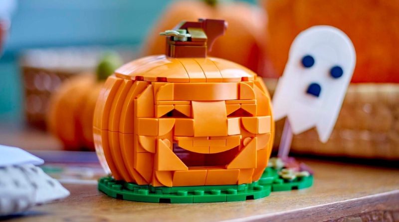 Two new LEGO October 2024 free gifts available now