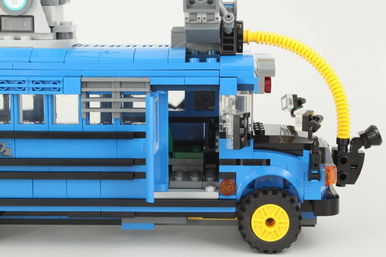 Test, verdict et galerie du bus de combat LEGO Fortnite 77073