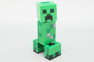 LEGO Minecraft 21281 Baby Pig's Birthday Celebration review