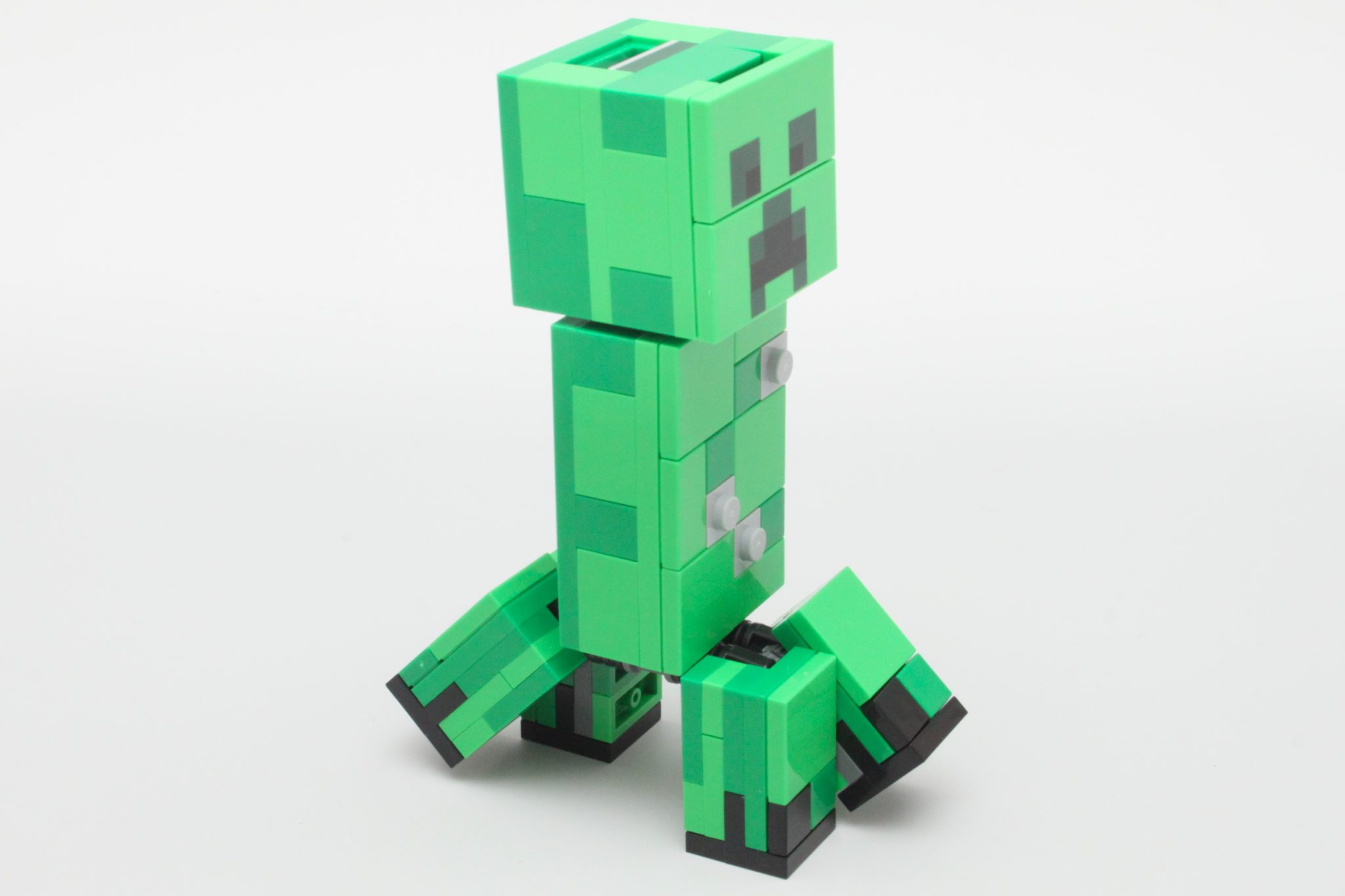 LEGO Minecraft 21281 Baby Pig's Birthday Celebration review