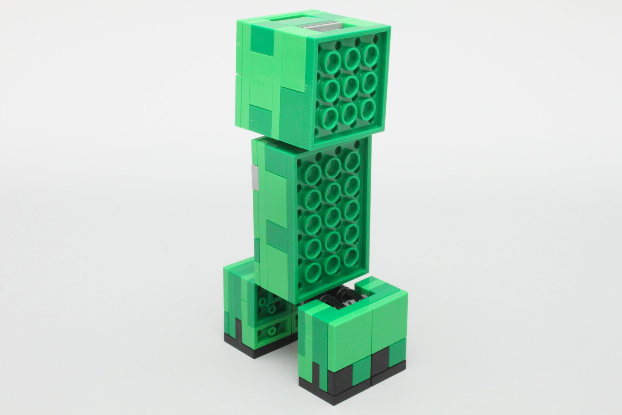 LEGO Minecraft 21281 Baby Pig's Birthday Celebration review