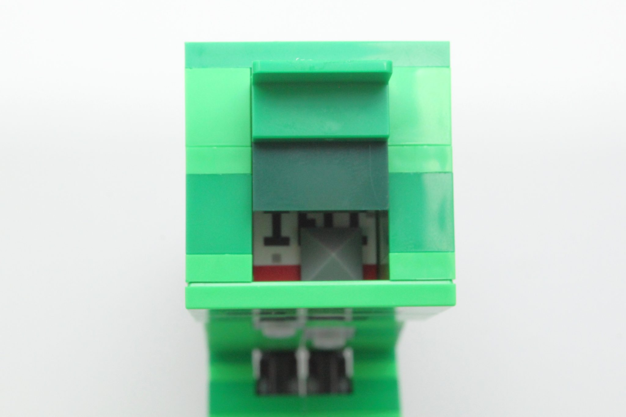 LEGO Minecraft 21281 Baby Pig's Birthday Celebration review