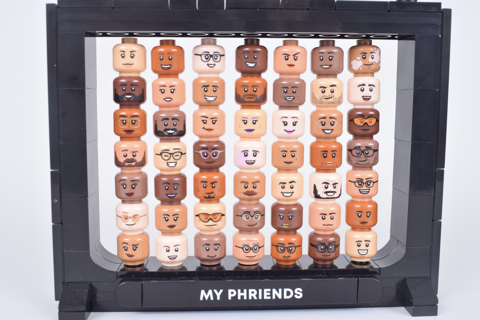 LEGO Icons 10391 Over the Moon with Pharrell Williams review