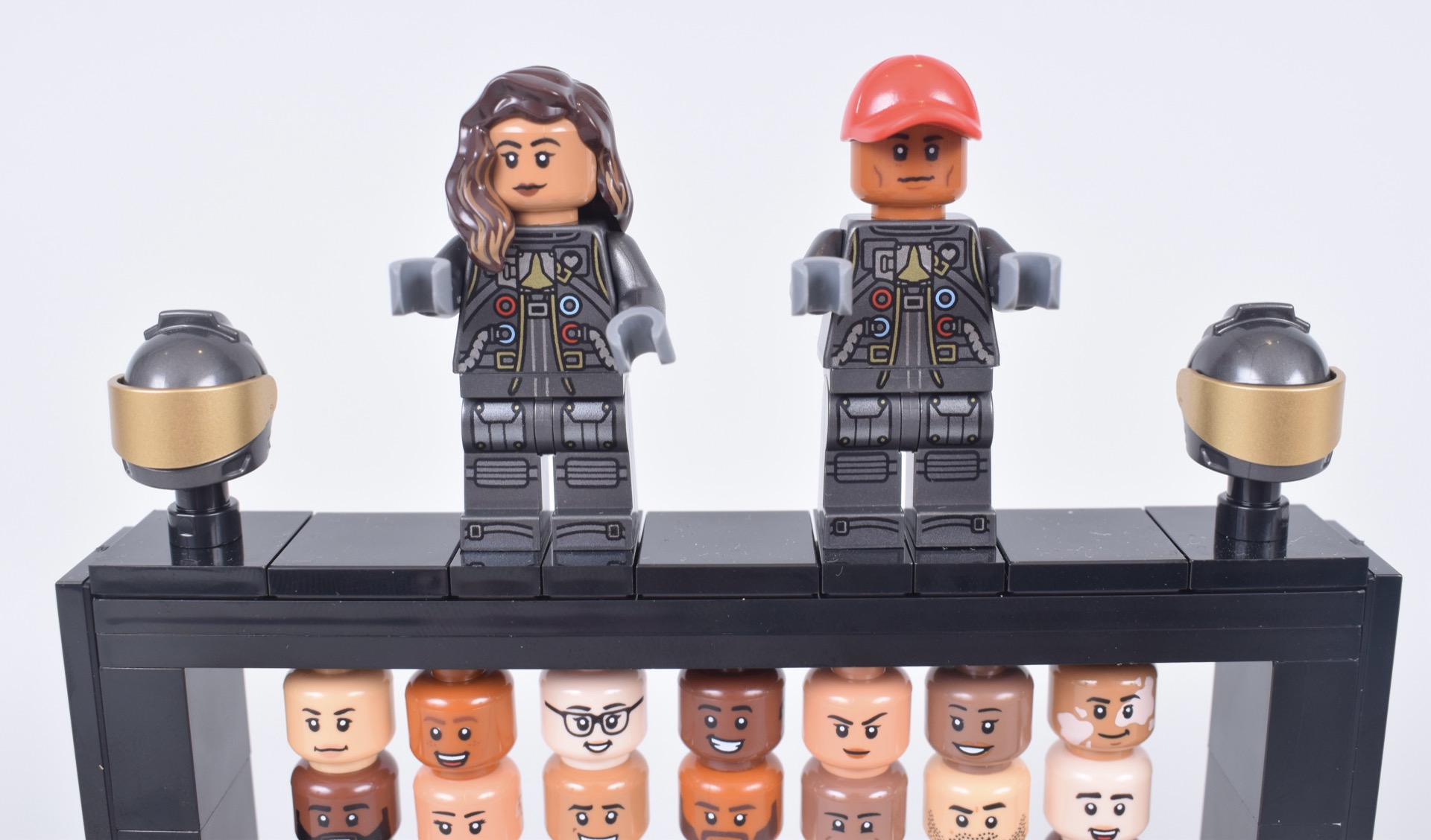 LEGO Icons 10391 Over the Moon with Pharrell Williams review
