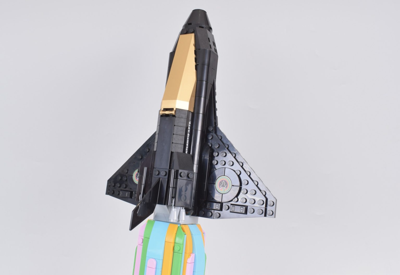 LEGO Icons 10391 Over the Moon with Pharrell Williams review