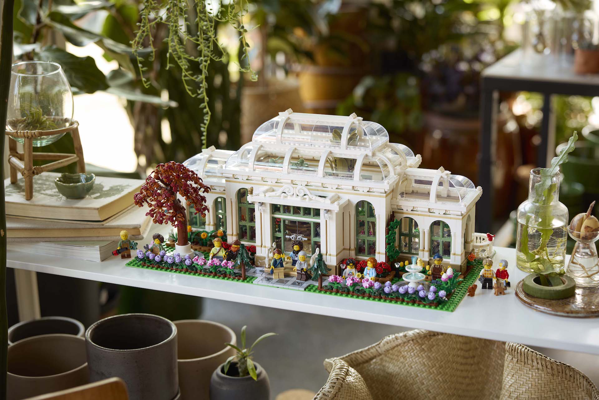 All you need to know before you buy LEGO Ideas 21353 The Botanical Garden