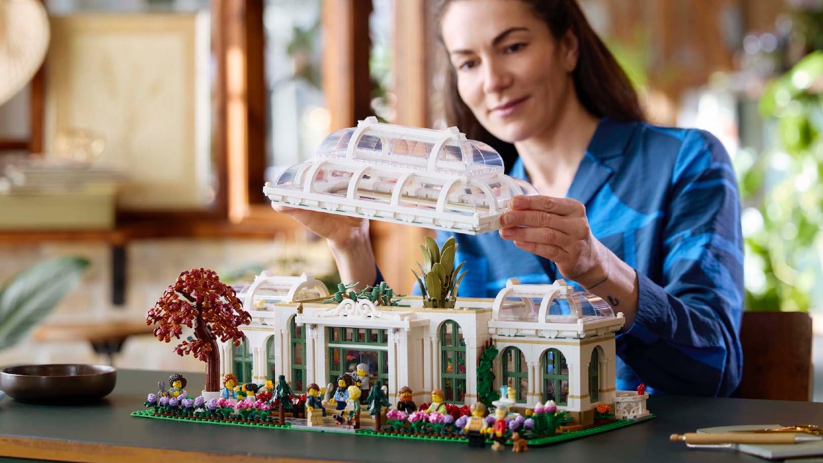 All you need to know before you buy LEGO Ideas 21353 The Botanical Garden