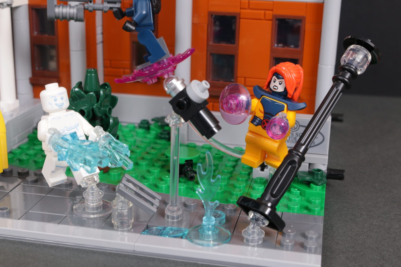 You can fix the LEGO Marvel X-Mansion with no extra pieces