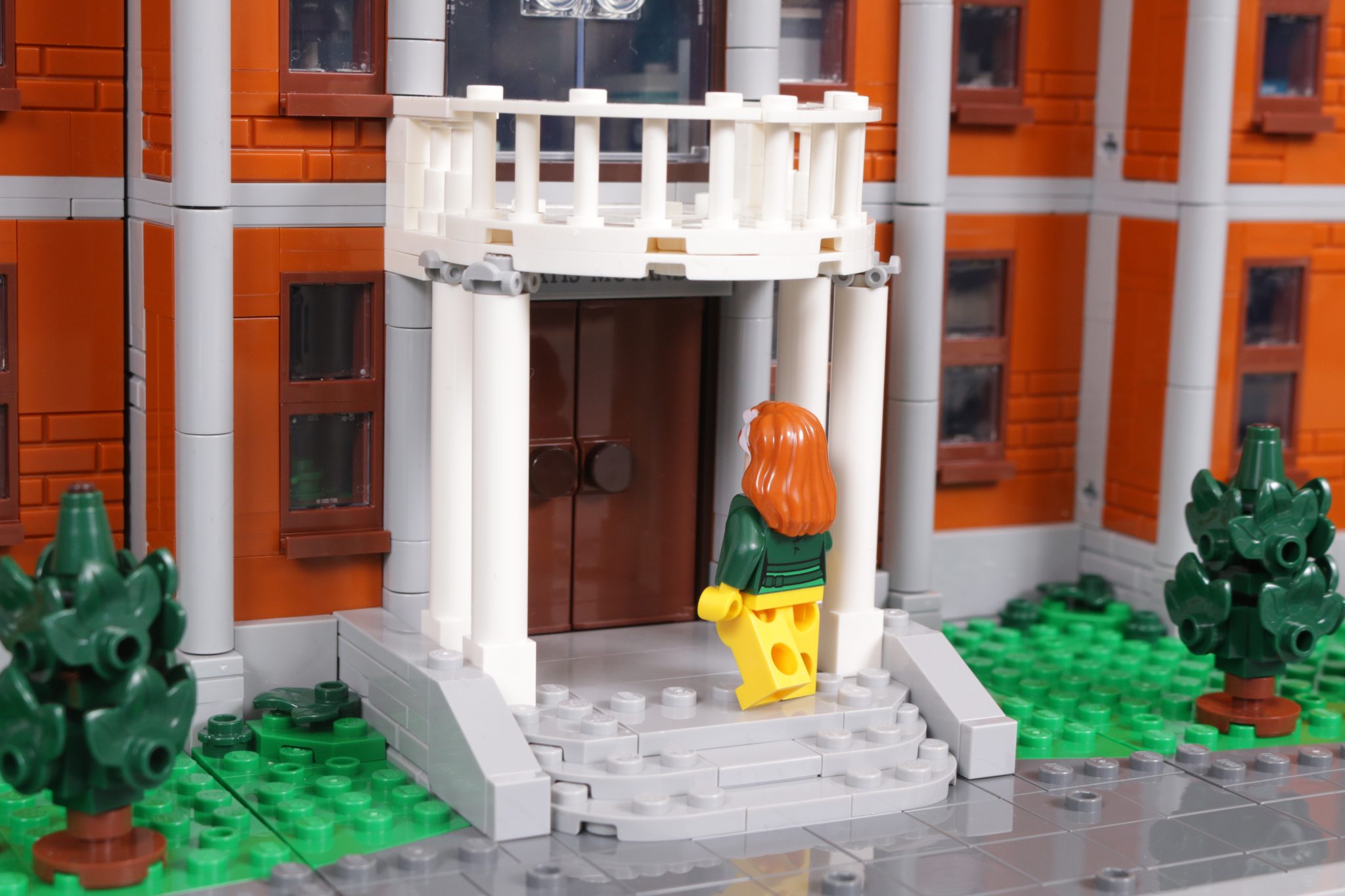 LEGO Marvel 76294 X-Men: The X-Mansion review and gallery