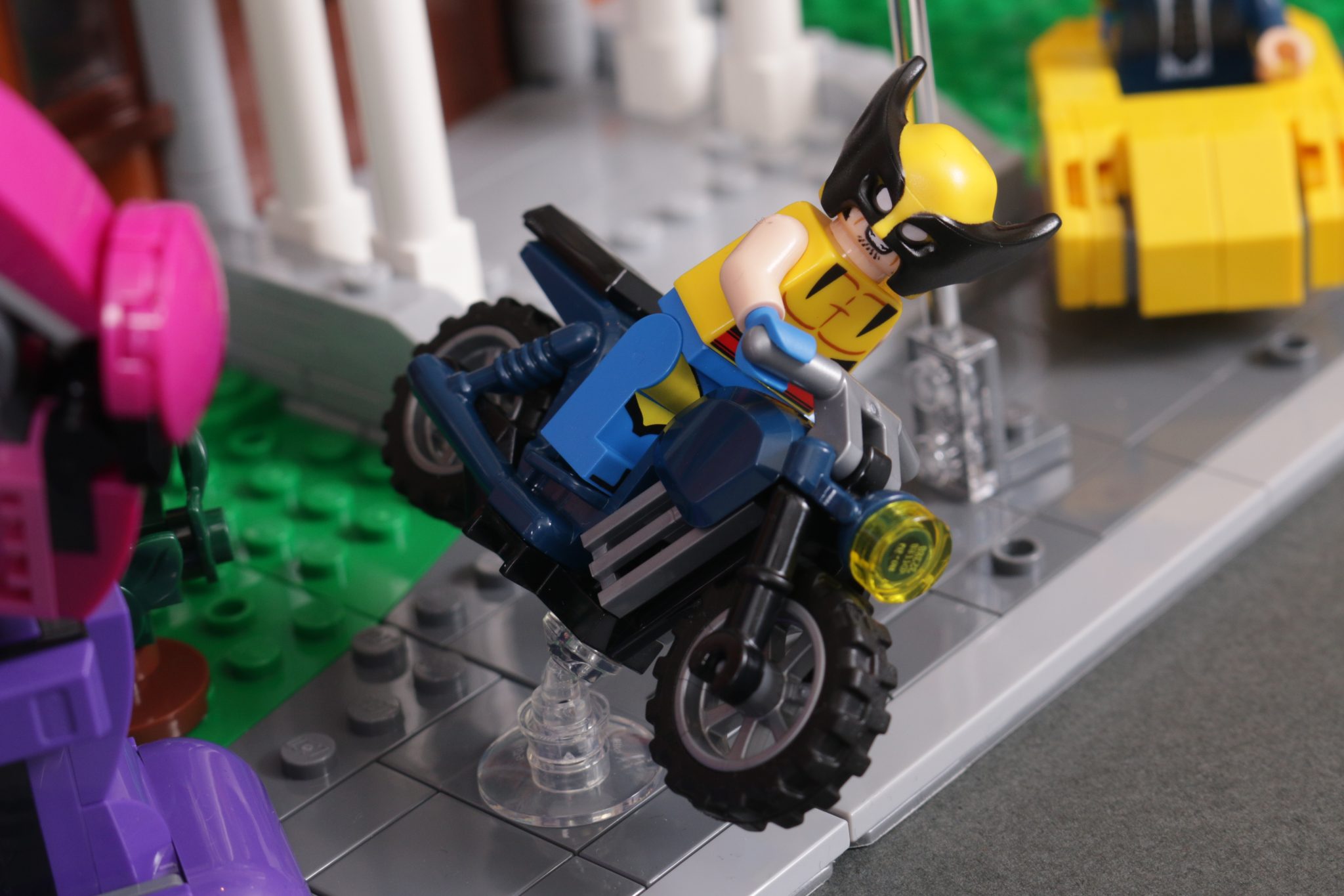 LEGO Marvel 76294 X-Men: The X-Mansion review and gallery