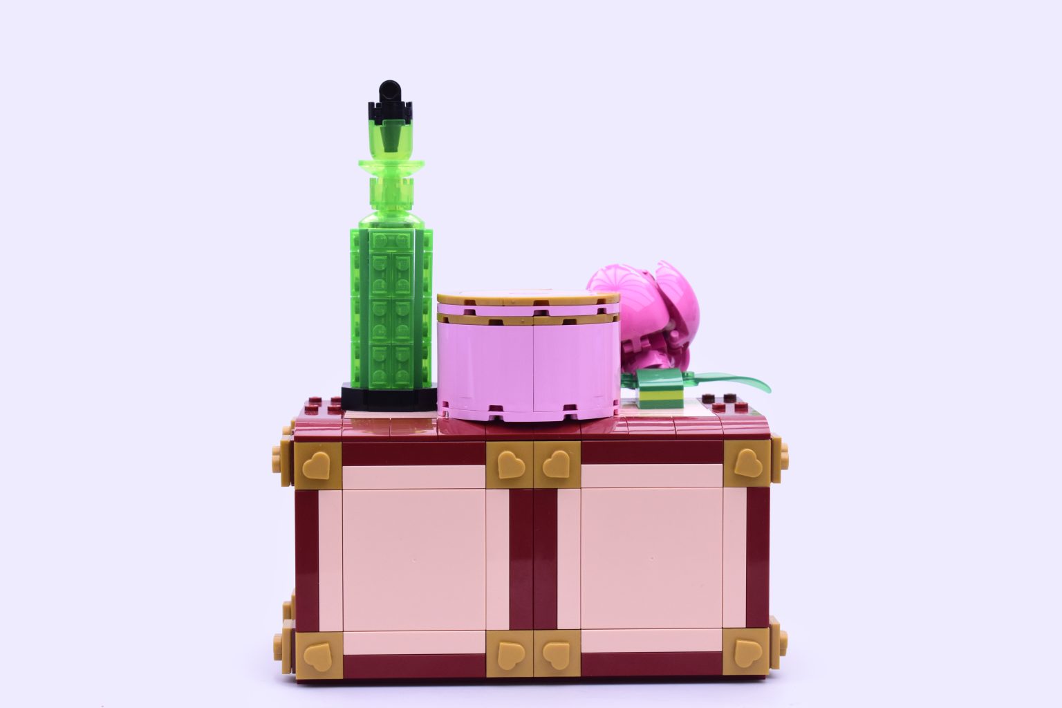 LEGO Wicked 75683 Glinda & Elphaba's Dormitory review