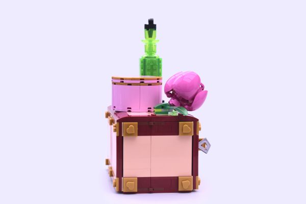 LEGO Wicked 75683 Glinda & Elphaba's Dormitory review