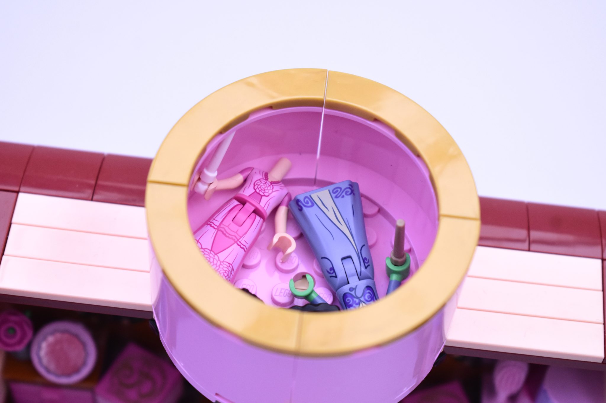 LEGO Wicked 75683 Glinda & Elphaba's Dormitory review