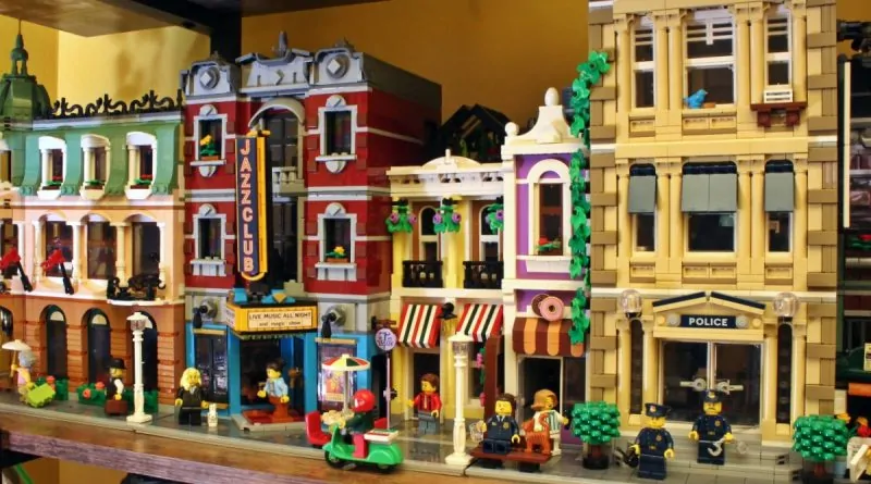 LEGO reveals its internal rules for modular buildings