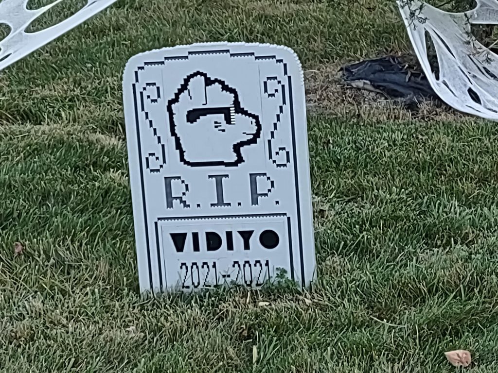 LEGO Halloween tombstones pay tribute to more retired themes