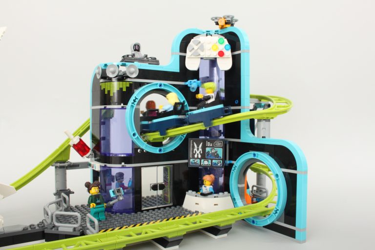 LEGO City 60421 Robot World Roller-Coaster Park review