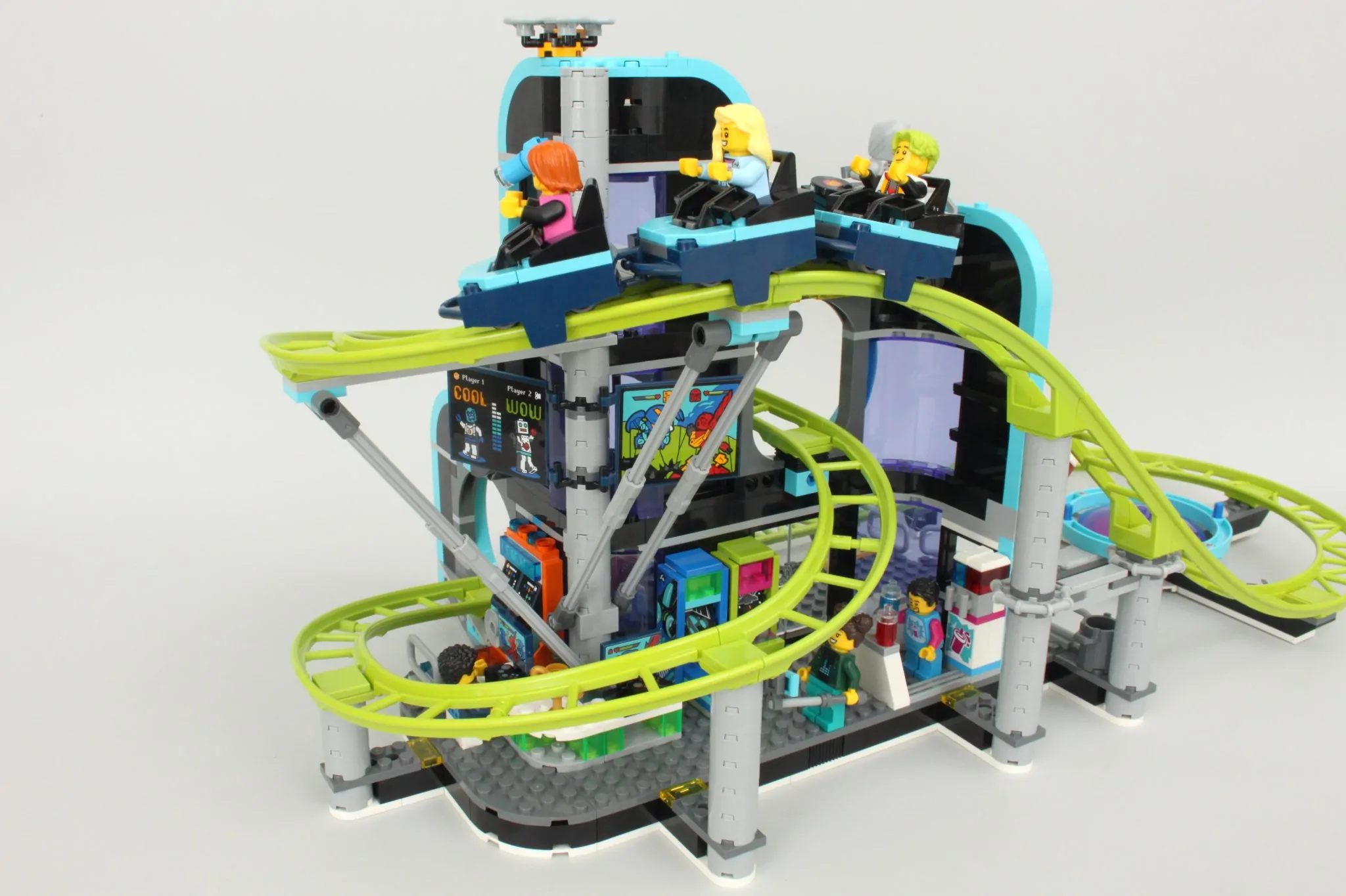 LEGO City 60421 Robot World Roller-Coaster Park review