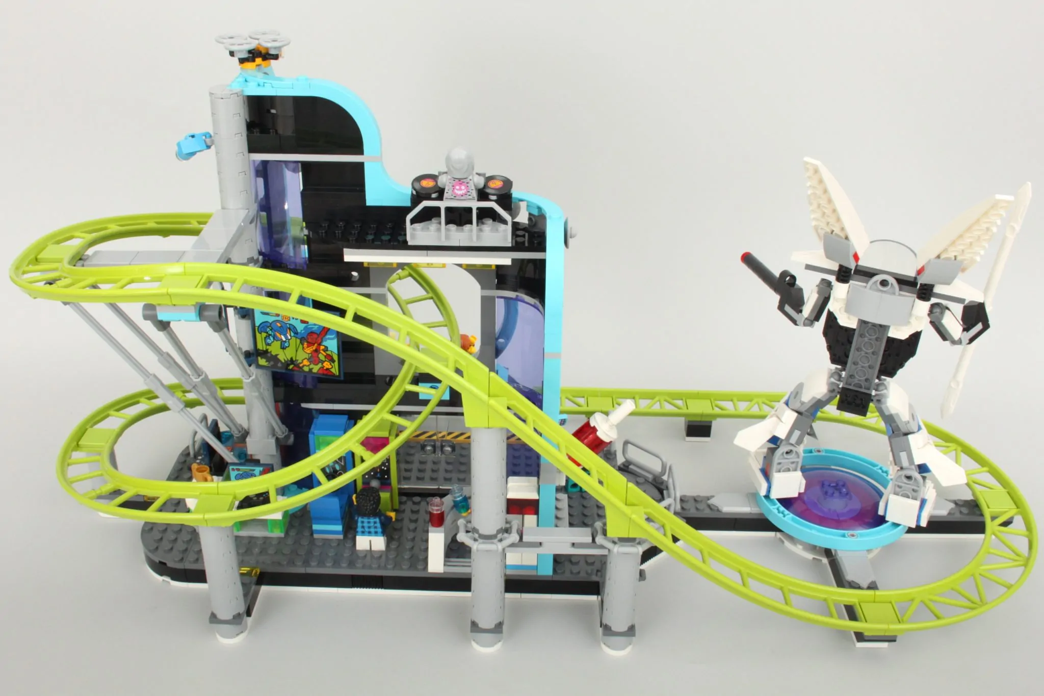 LEGO City 60421 Robot World Roller-Coaster Park review