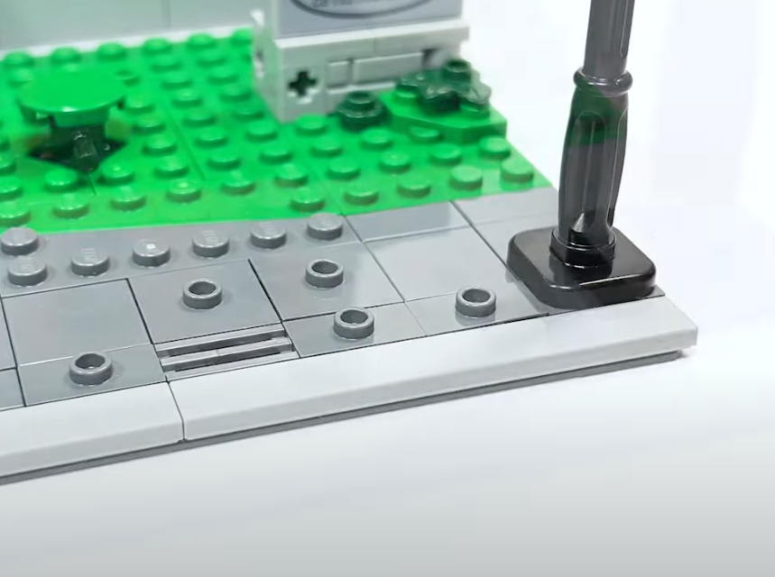 You can fix the LEGO Marvel X-Mansion with no extra pieces