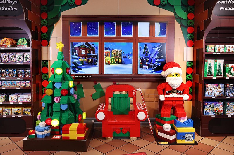 LEGO Store gets ready for Christmas with Storytelling Zone