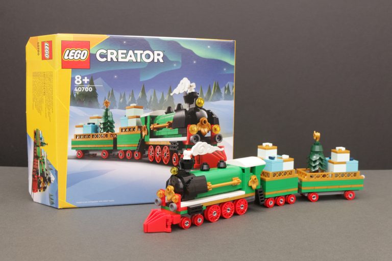 LEGO Insiders Weekend 40700 Christmas Train review