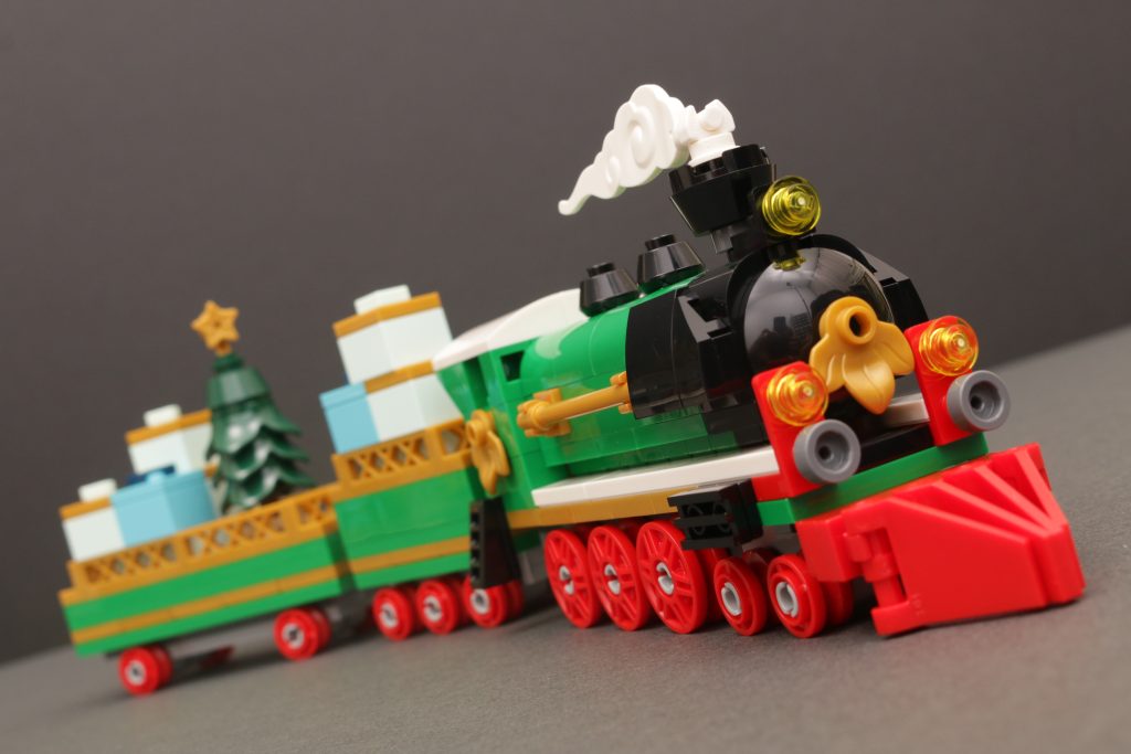 LEGO Insiders Weekend 40700 Christmas Train review