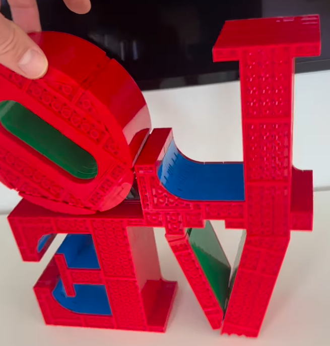 Closer look at every angle of LEGO Art 31214 LOVE