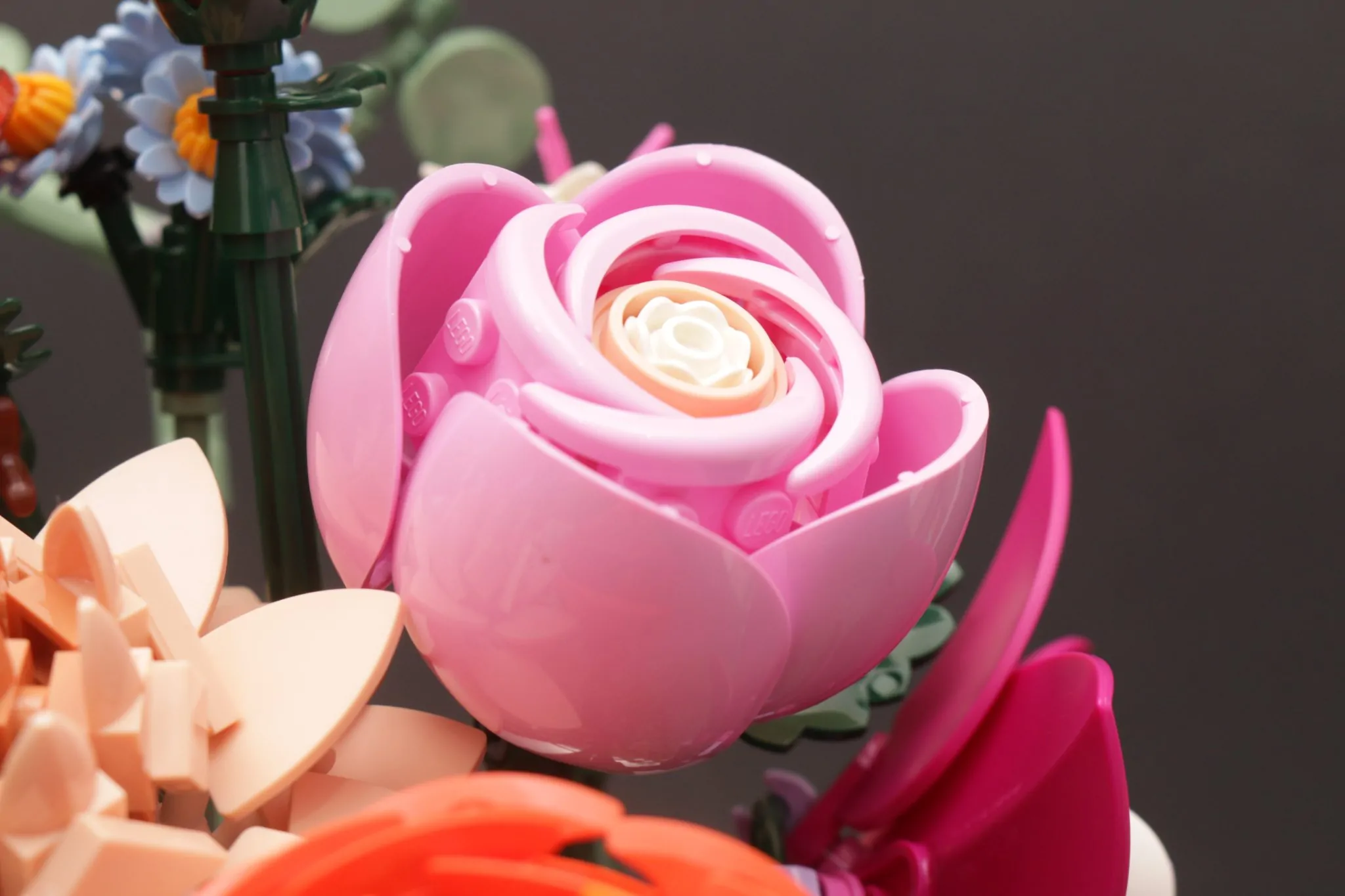 LEGO Botanicals 10342 Pretty Pink Flower Bouquet review