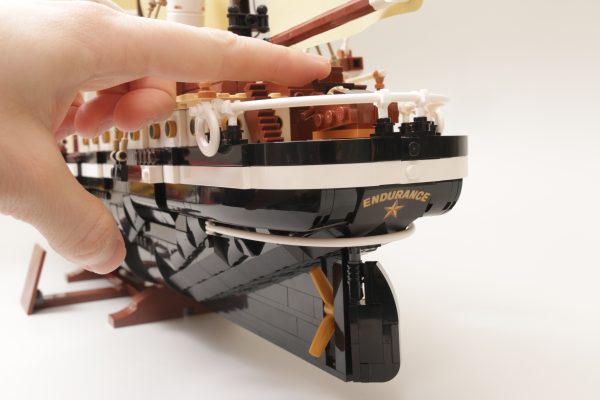 LEGO Icons 10335 The Endurance review and gallery