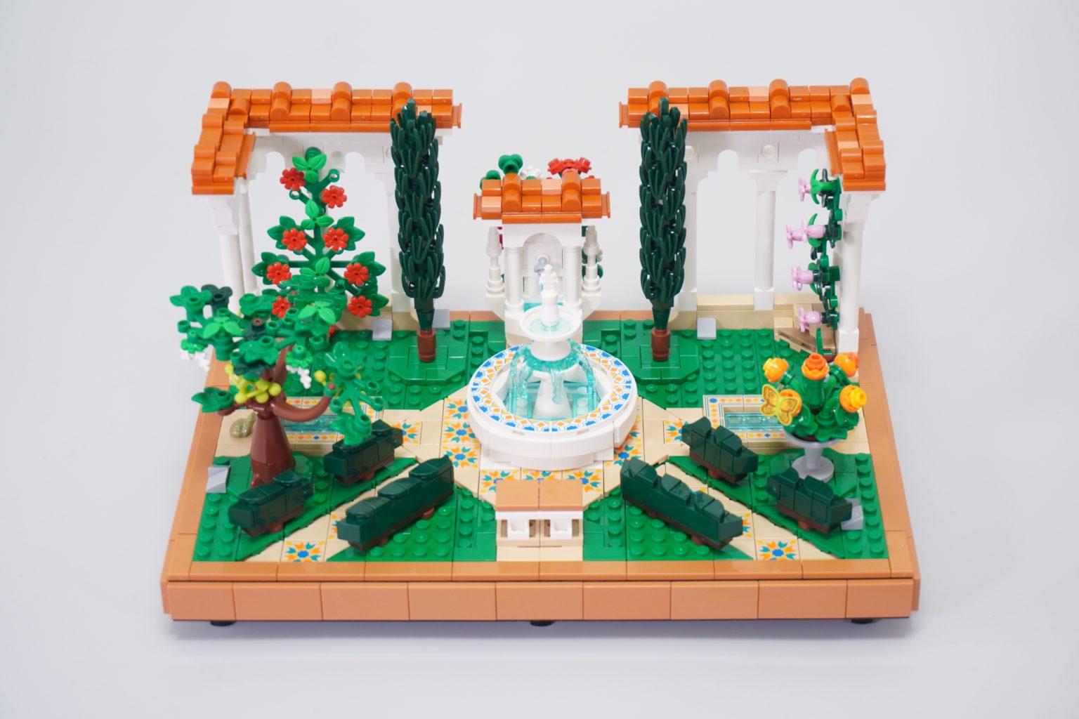 How to build a LEGO modular park with a retiring set