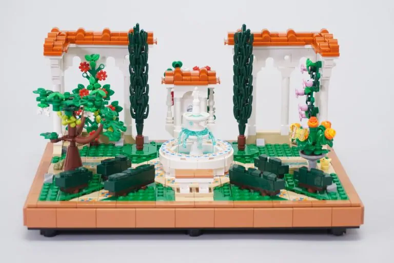 LEGO Icons 10359 Fountain Garden review