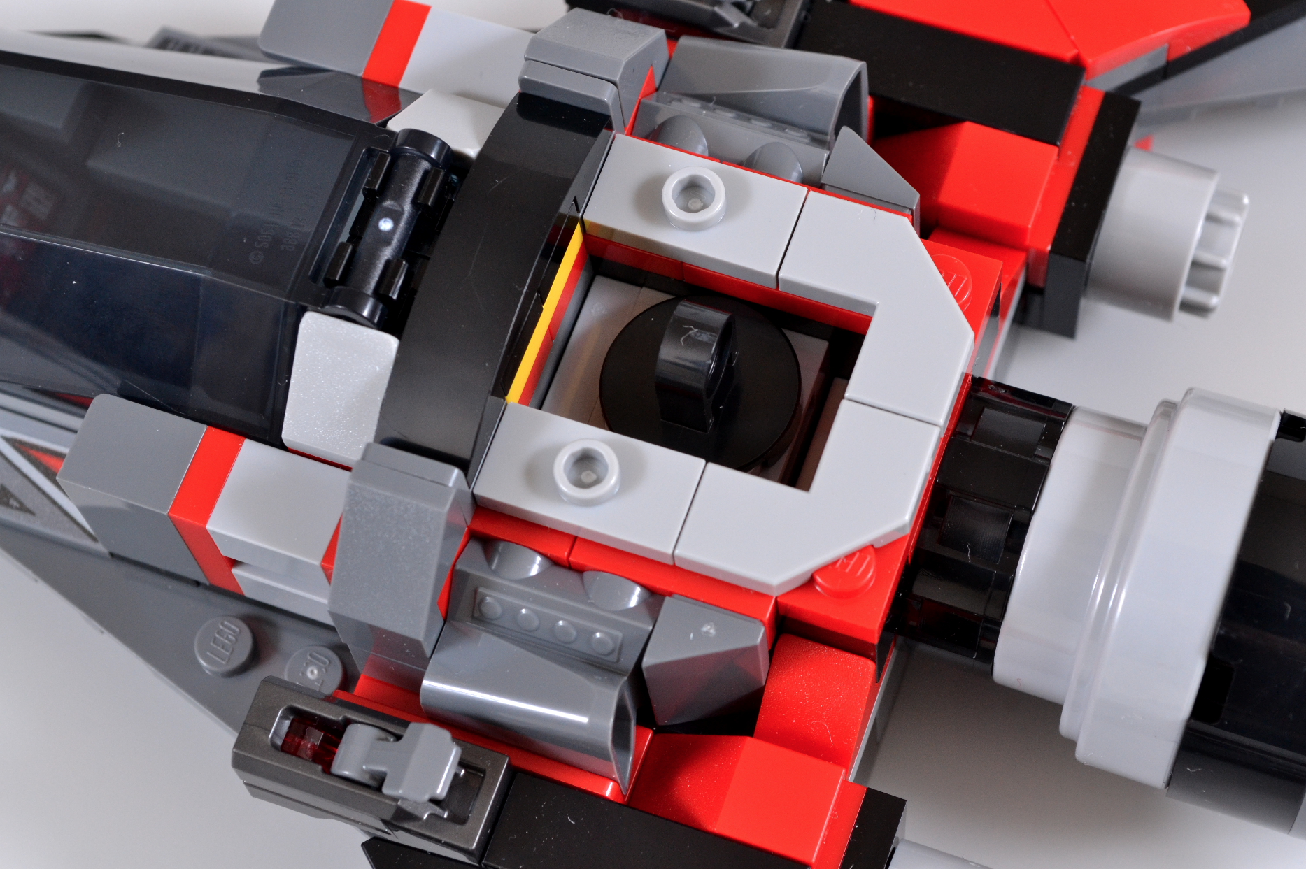 LEGO Marvel 76292 Captain America vs. Red Hulk Battle review