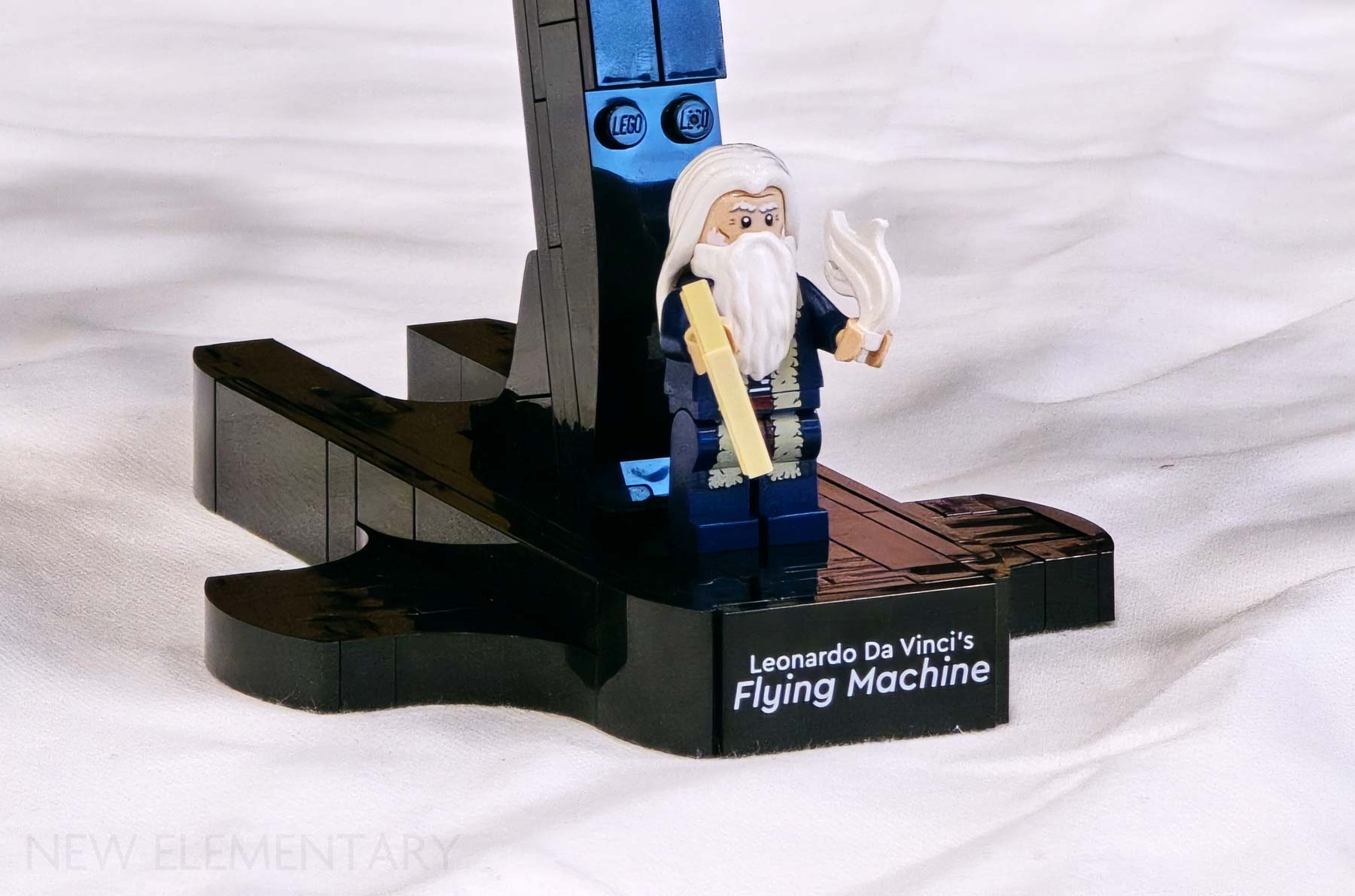 Closer look at LEGO 10363 Leonardo da Vinci’s Flying Machine