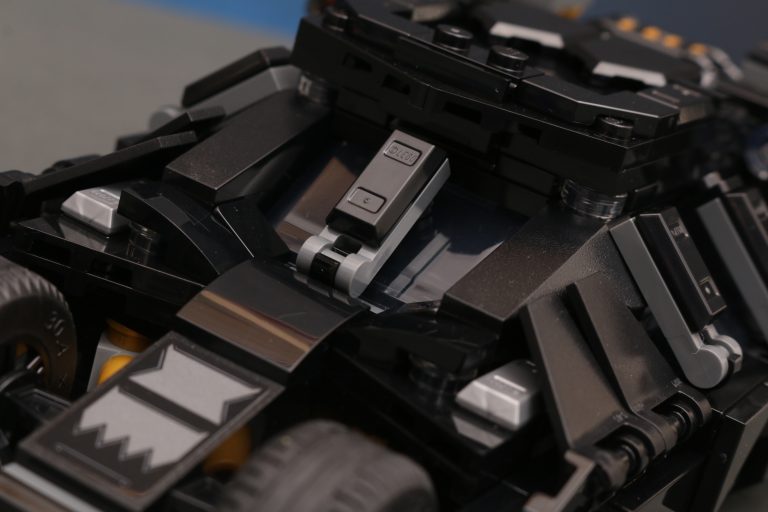 LEGO 76303 Batman Tumbler vs. Two-Face & The Joker review