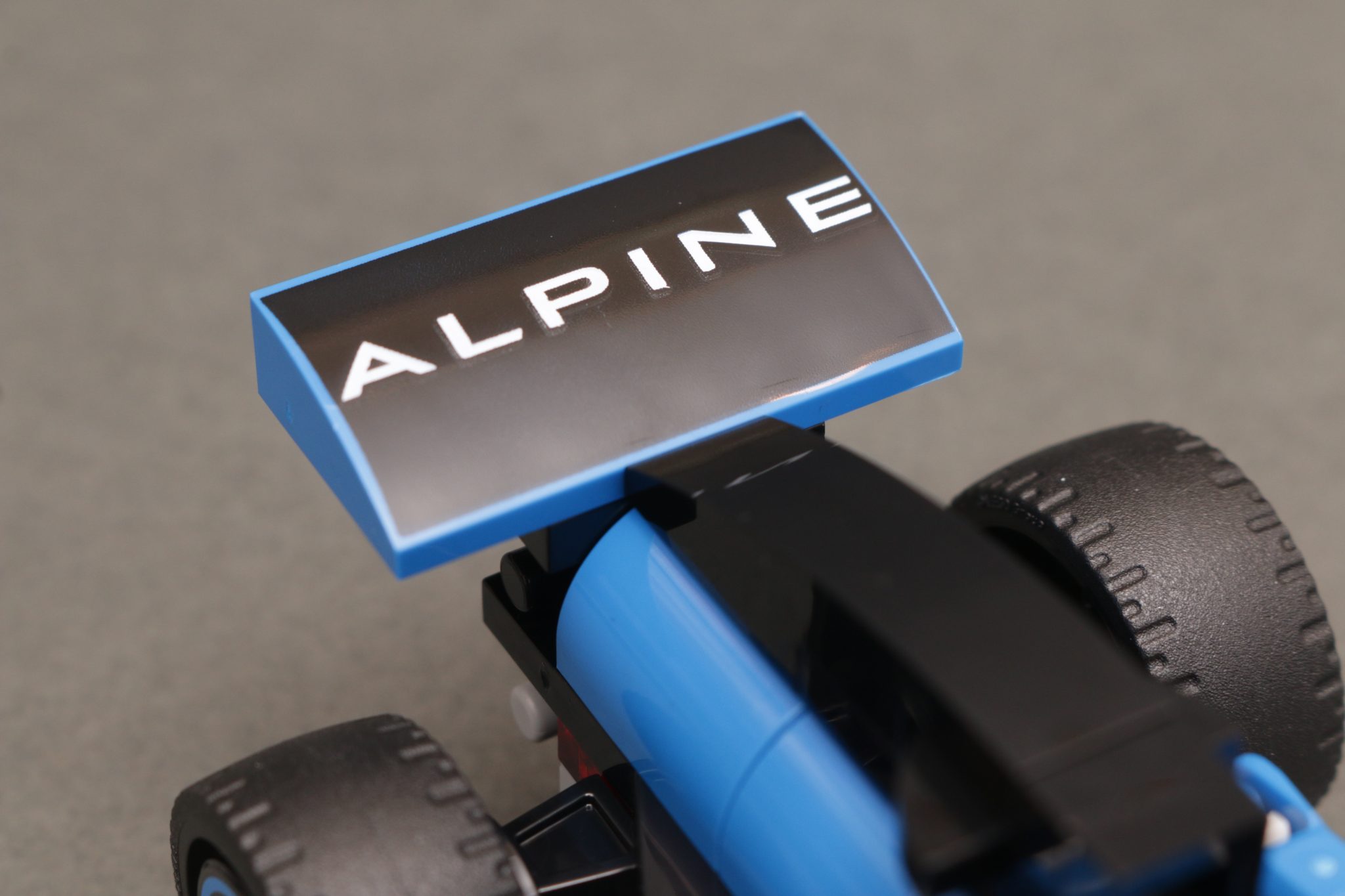 LEGO 60444 F1 Garage & Mercedes-AMG & Alpine Cars review