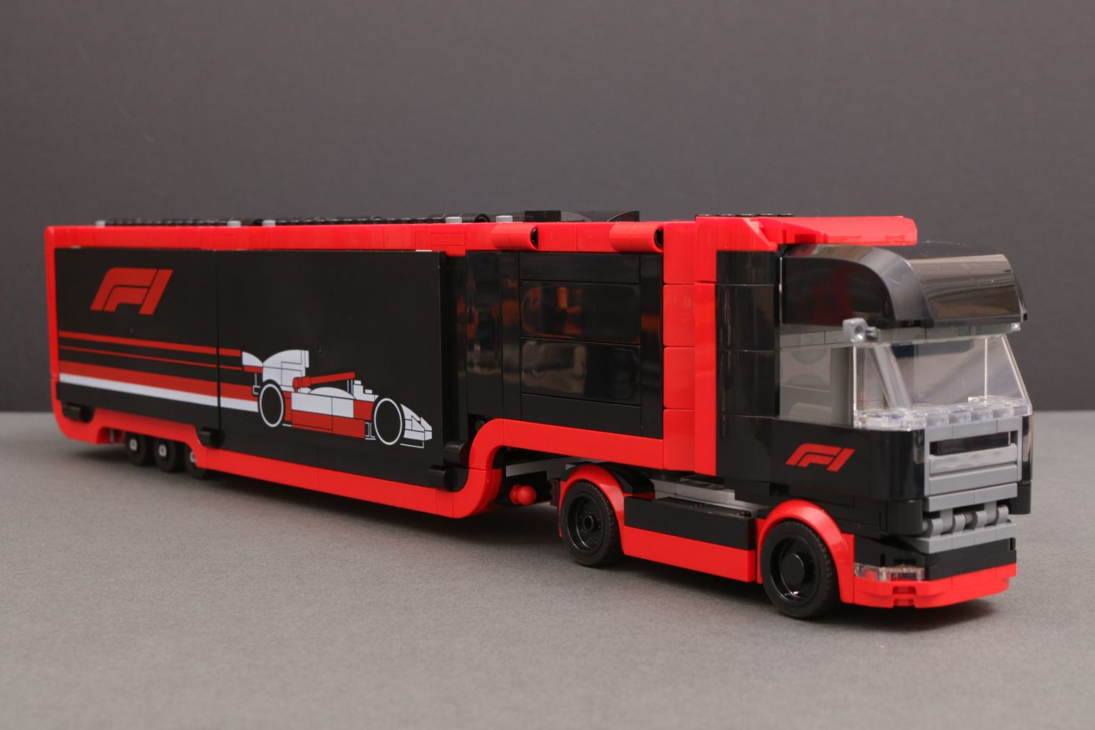 LEGO City 60445 F1 Truck with RB20 & AMR24 F1 Cars review
