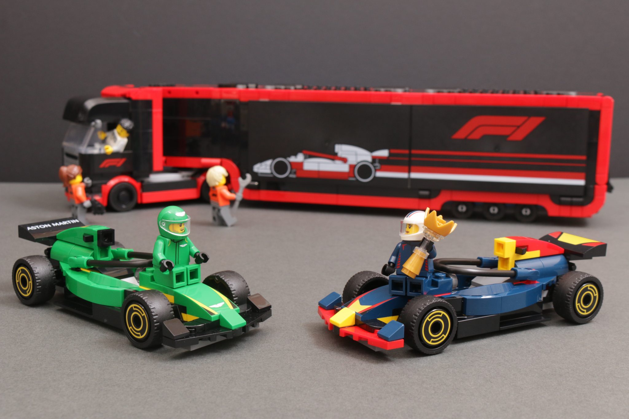 LEGO City 60445 F1 Truck with RB20 & AMR24 F1 Cars review