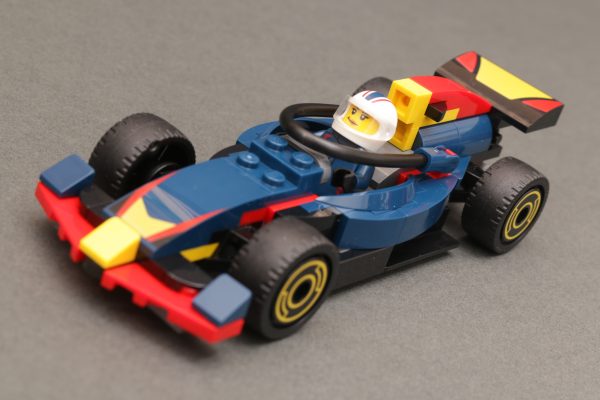 LEGO City 60445 F1 Truck with RB20 & AMR24 F1 Cars review