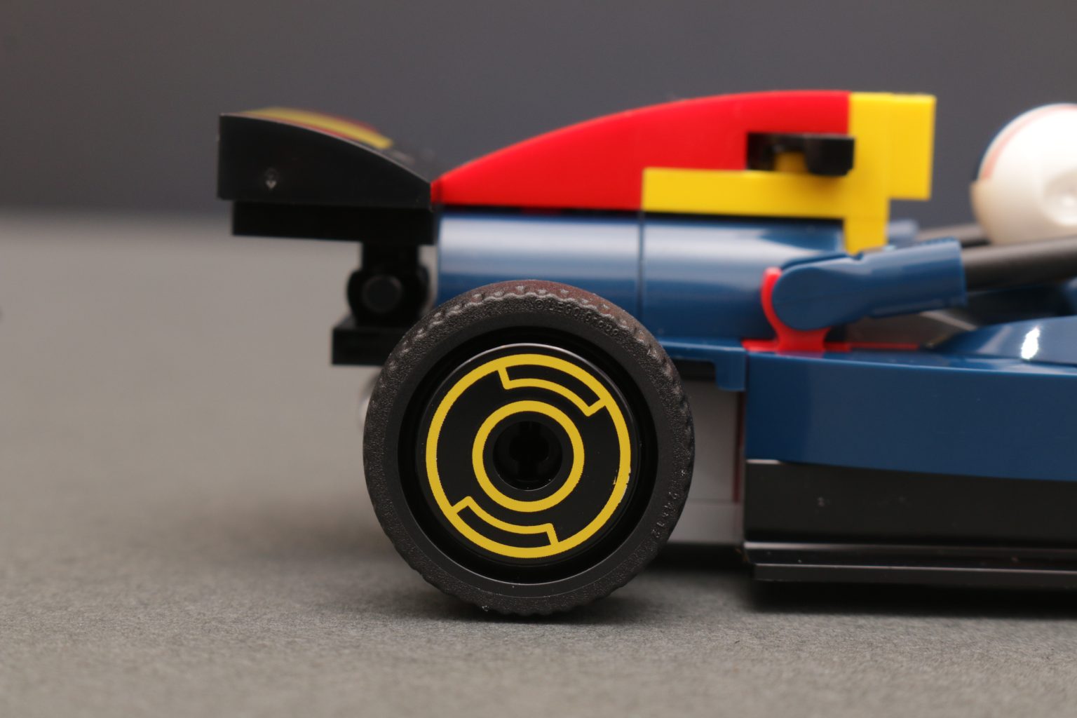 LEGO City 60445 F1 Truck with RB20 & AMR24 F1 Cars review