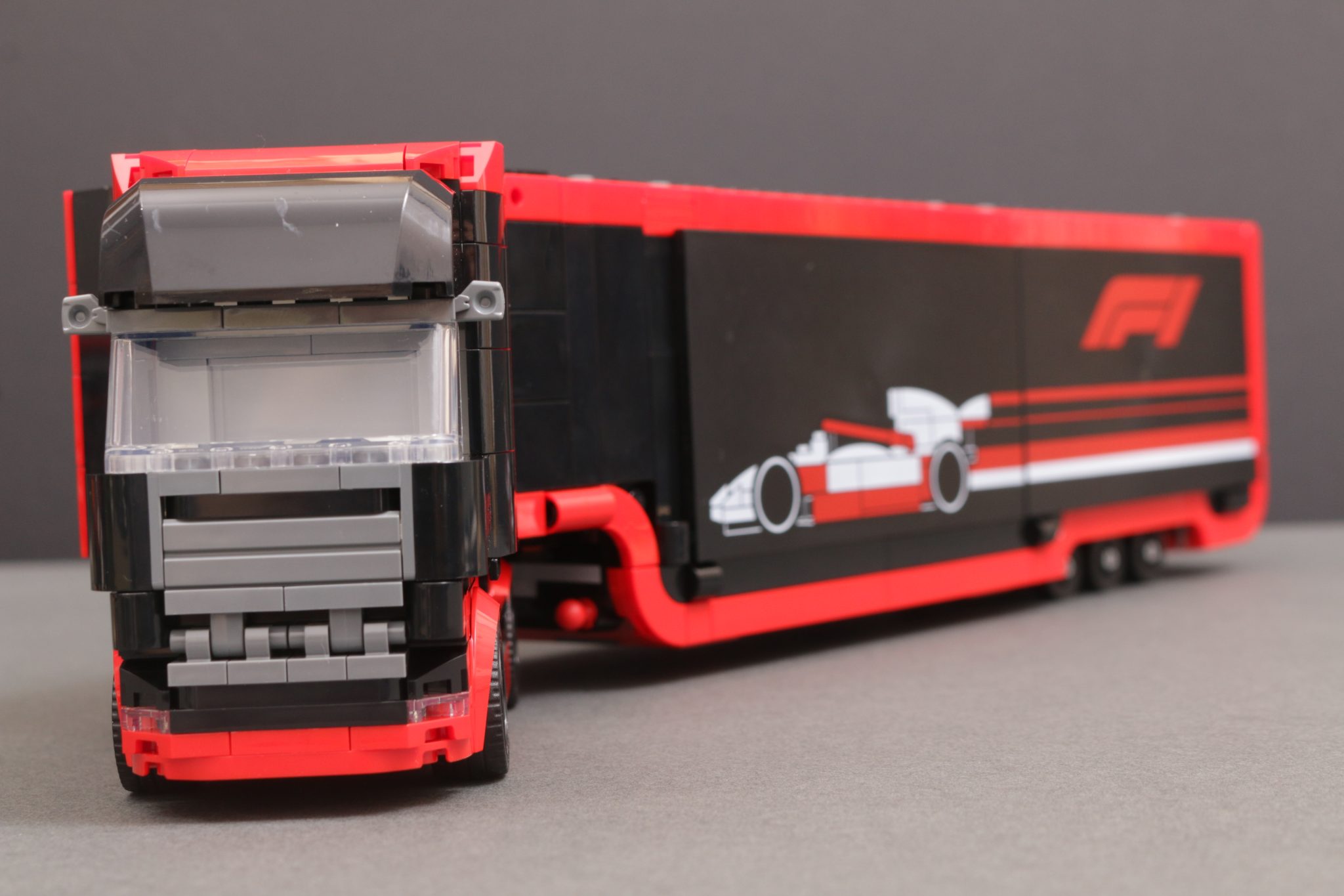 LEGO City 60445 F1 Truck with RB20 & AMR24 F1 Cars review