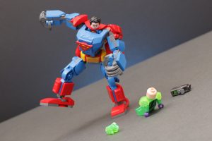 LEGO DC 76302 Superman Mech and 76301 Batmobile review