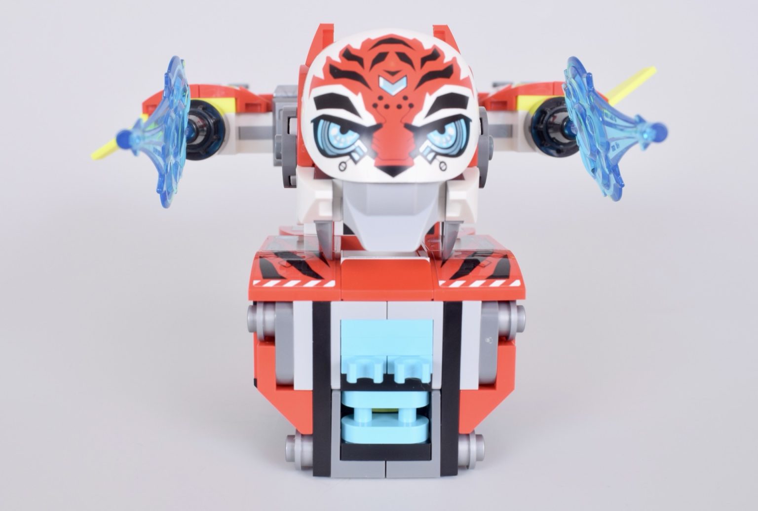 LEGO 71497 Cooper's Tiger Mech & Zero's Hot Rod Car review