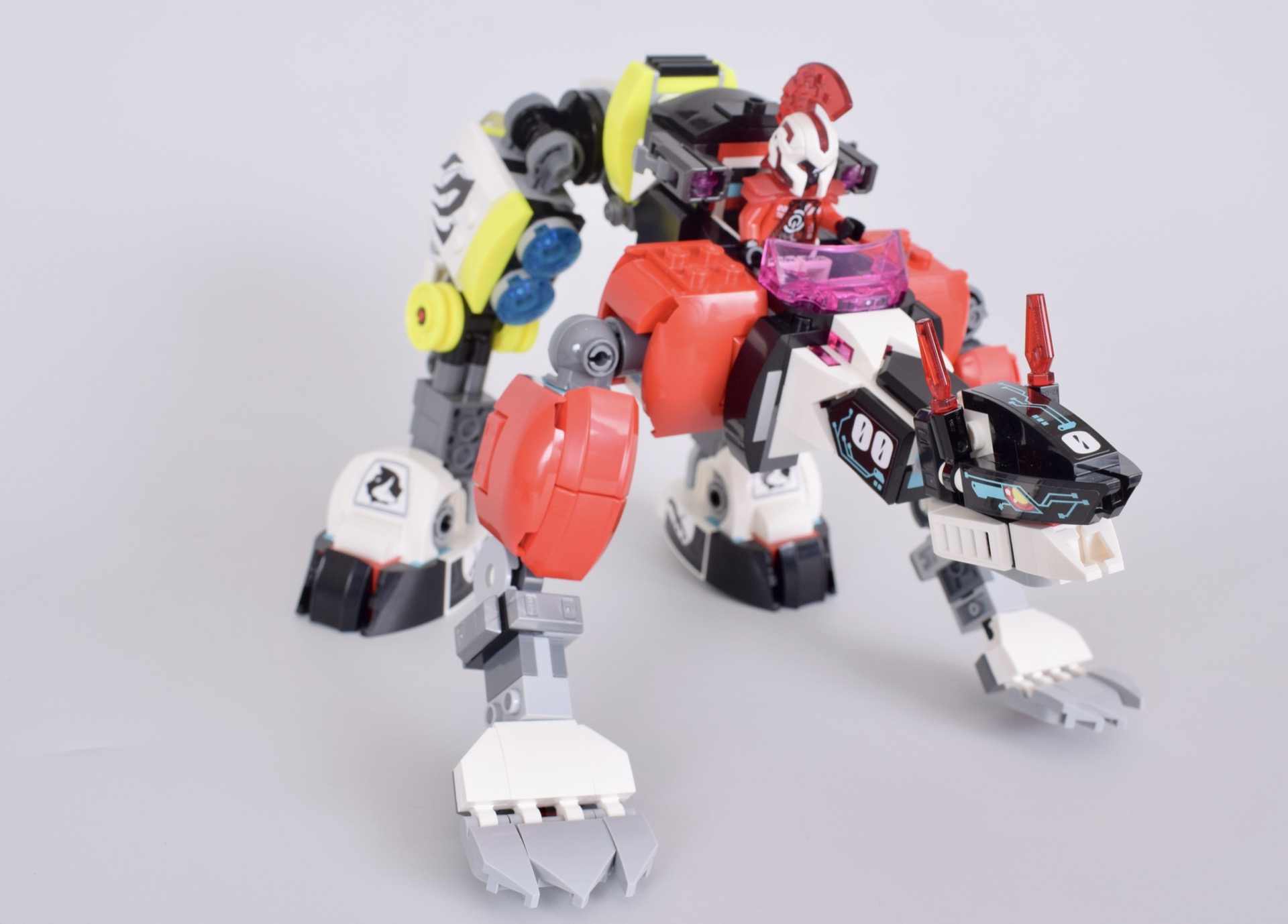 LEGO 71497 Cooper's Tiger Mech & Zero's Hot Rod Car review