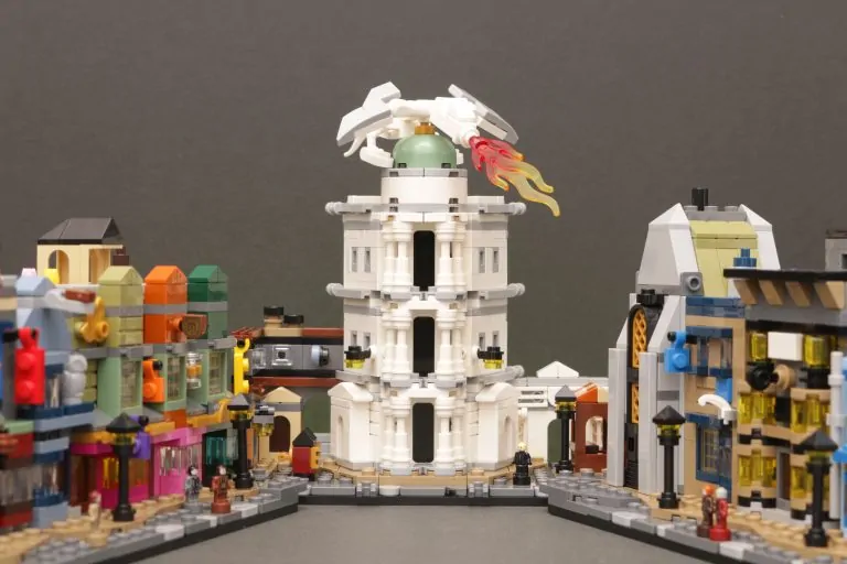 LEGO Harry Potter 76444 Diagon Alley Wizarding Shops review