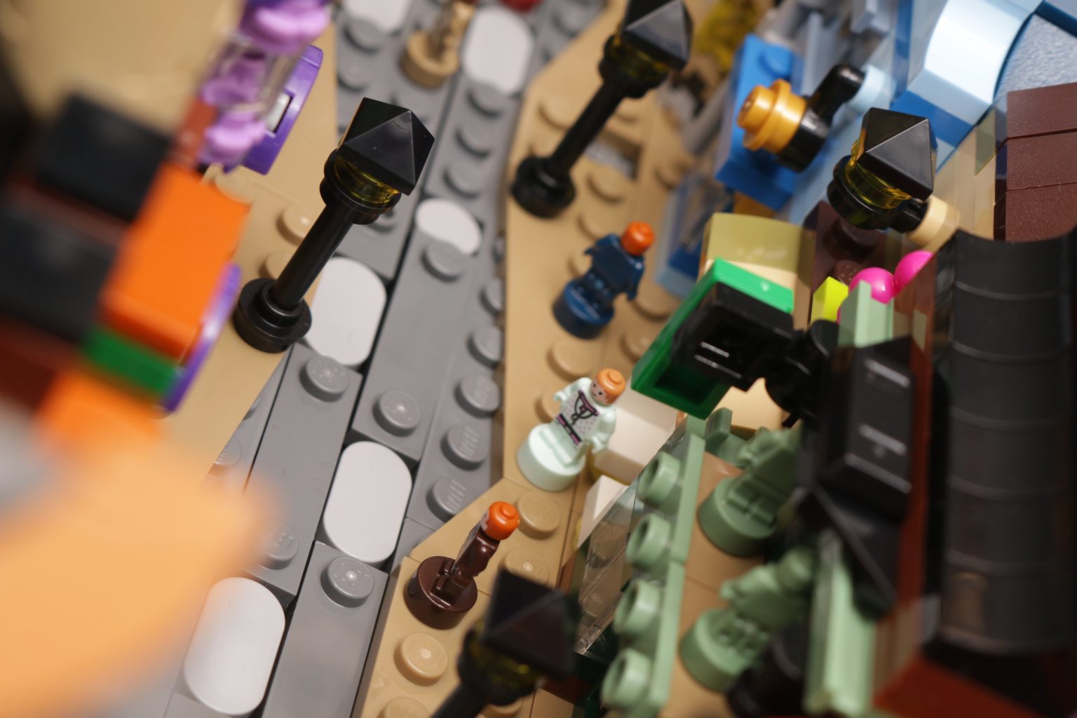 LEGO Harry Potter 76444 Diagon Alley Wizarding Shops review