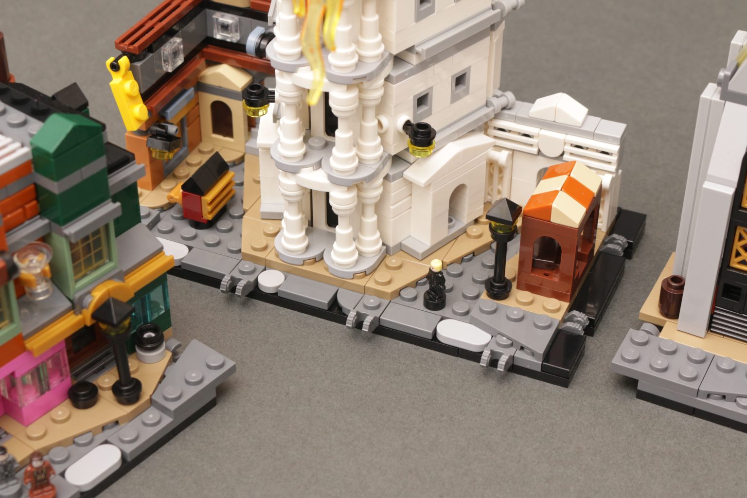 LEGO Harry Potter 76444 Diagon Alley Wizarding Shops review