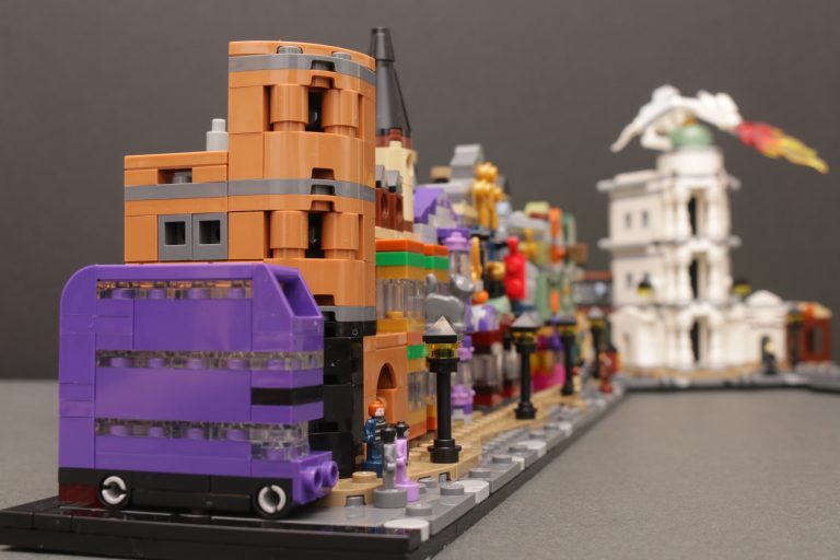 LEGO Harry Potter 76444 Diagon Alley Wizarding Shops review