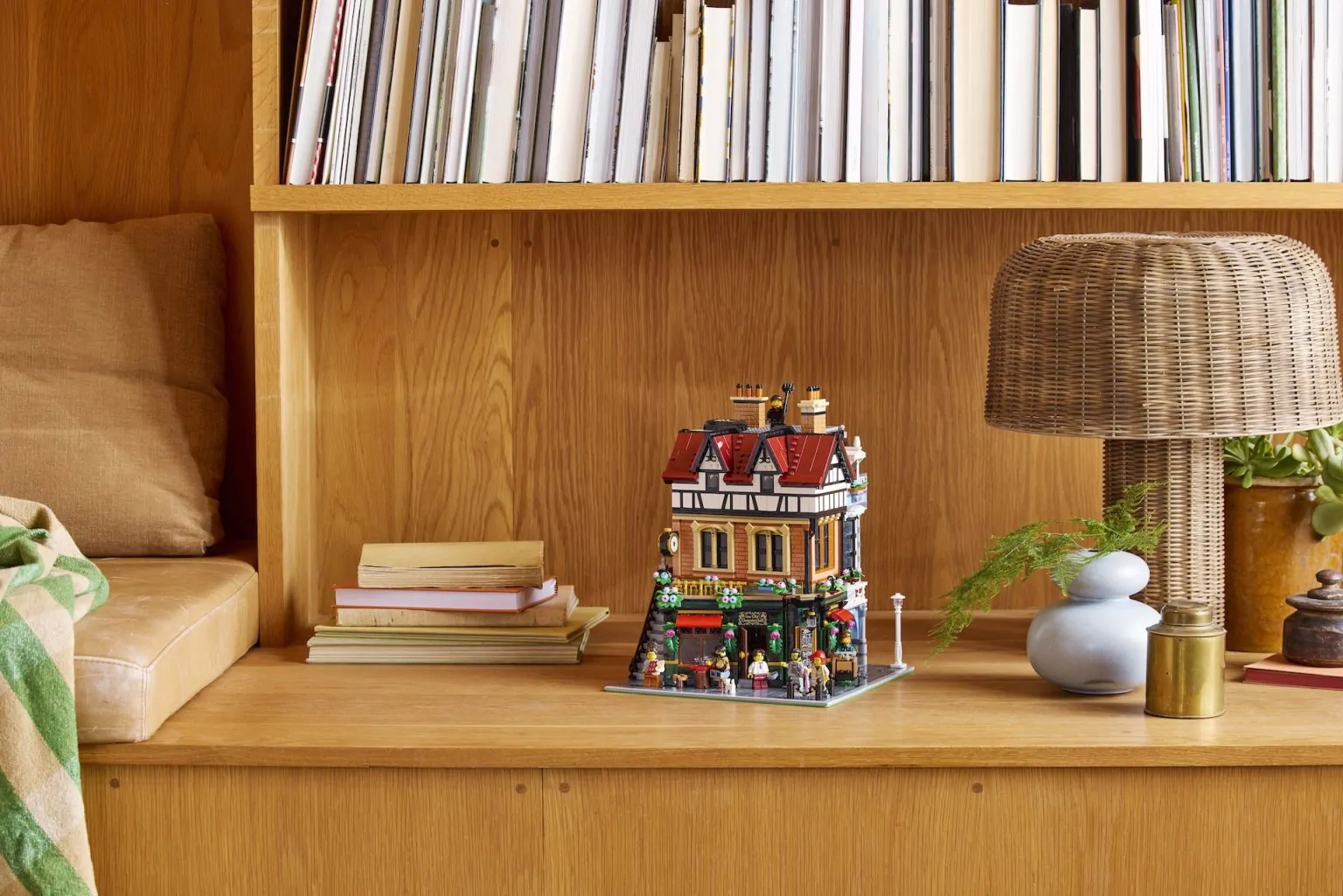 LEGO Icons 10350 Tudor Corner modular building revealed