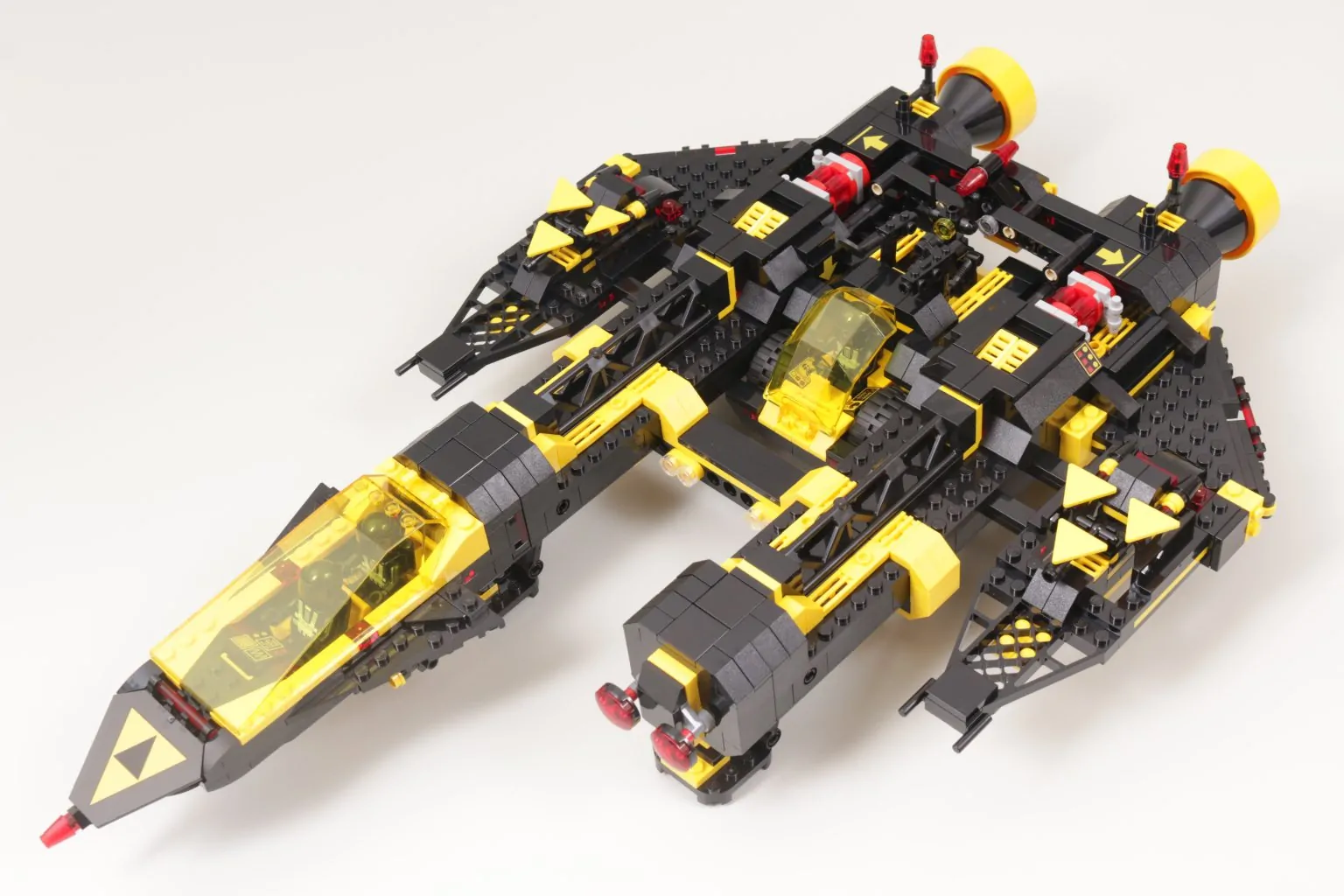 LEGO Icons 10355 Blacktron Renegade review and gallery